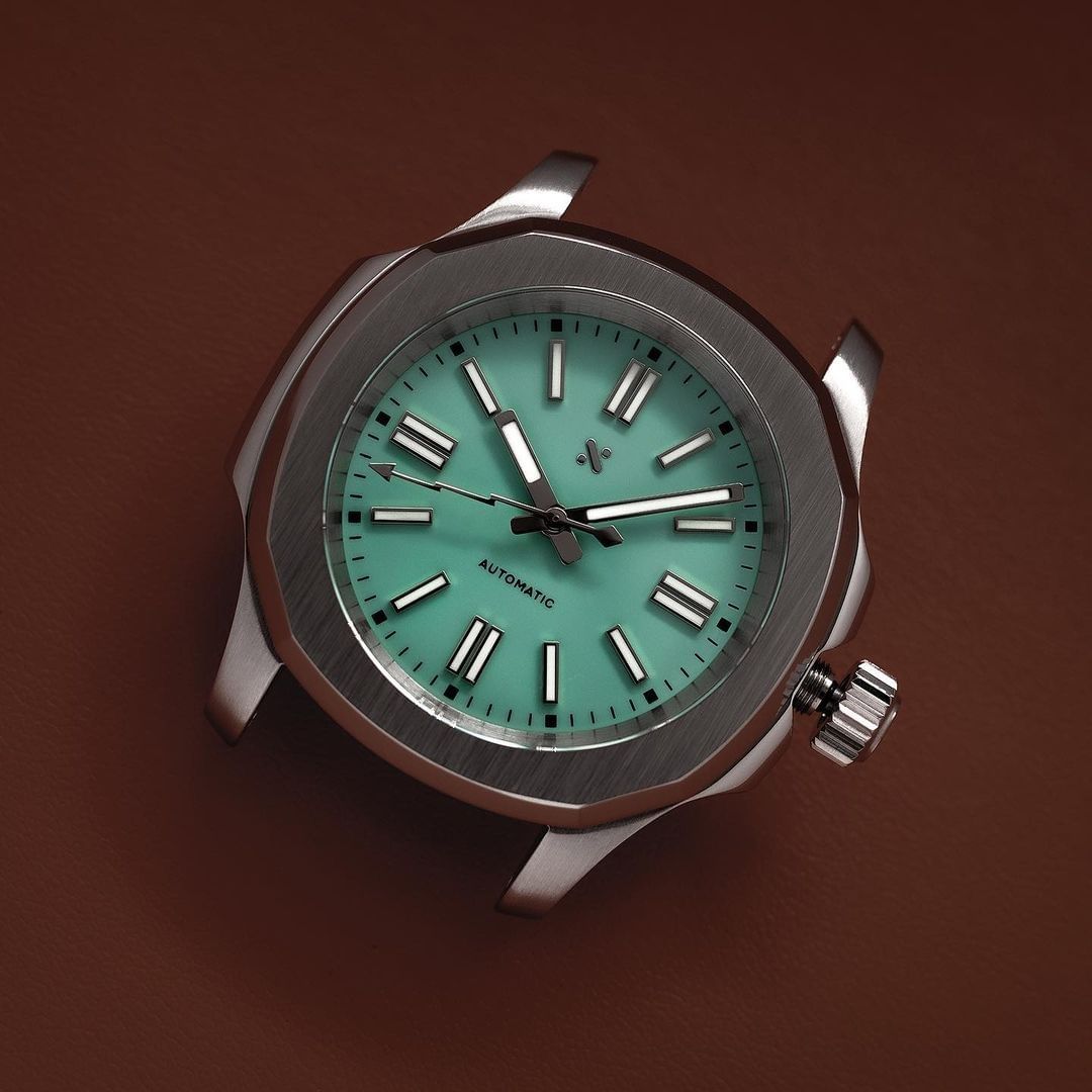 Screw-Down Crown Vs. Push-Pull Crown: Which One is For Your Watch ...